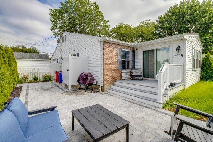 Cape May Quad W/ Grill - 7 Blocks To Beach! - Cape May, NJ