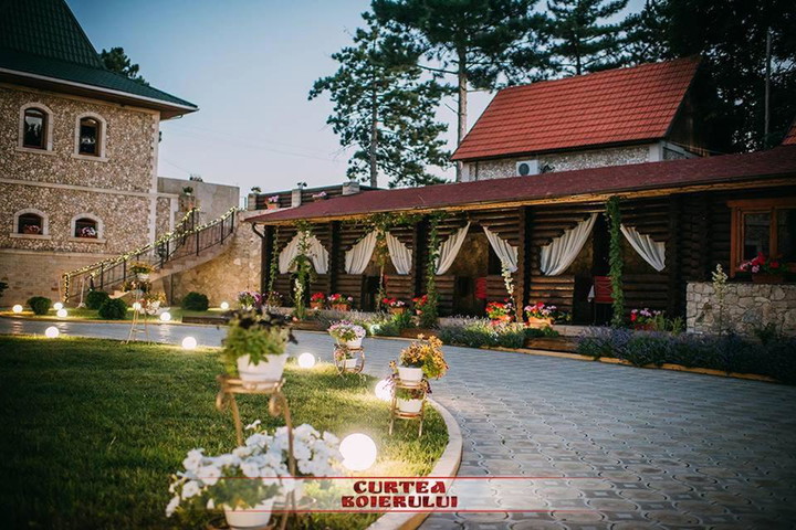 Curtea Boierului Hotel - Moldova