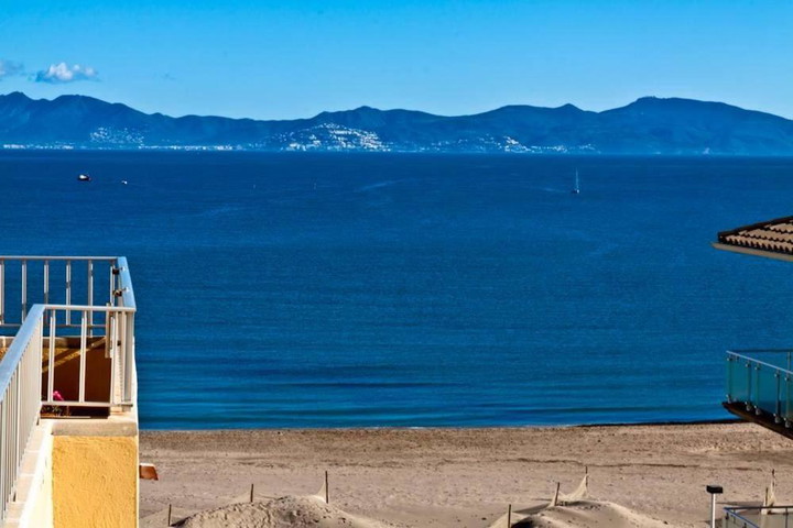 Apartamento Pie De Playa-wifi Free - L'Escala