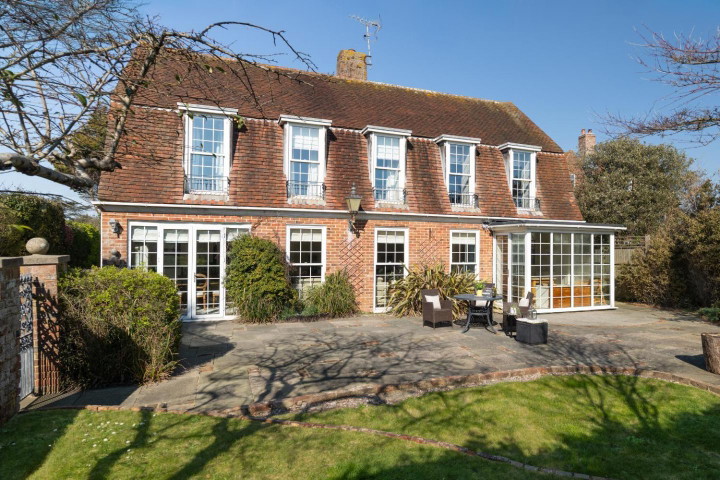 The Sussex Beach House - Littlehampton