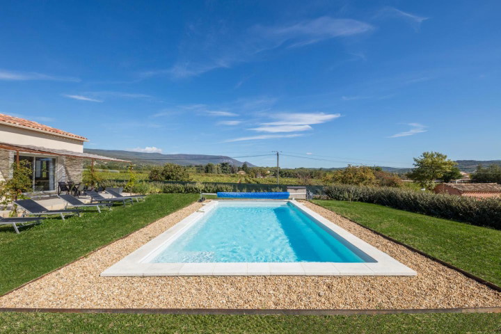 Villa Piscine Chauffée & Climatisation, 5min Du Village - Saint-Saturnin-lès-Apt