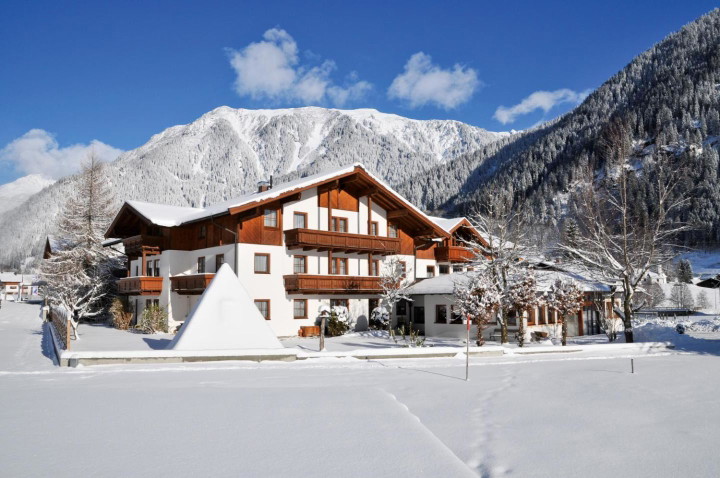 Landhotel ÄLpili - Montafon