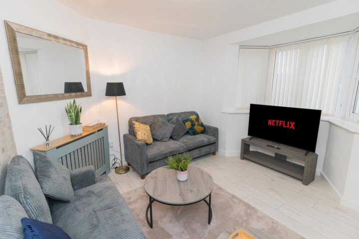 Wolverhampton-free Parking-sleeps 6-near M6 - 울버햄프턴