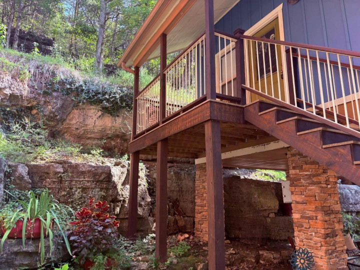 All Seasons Treehouse Village - Eureka Springs, AR
