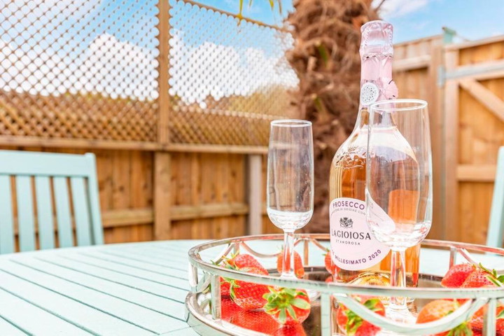 Seaside Annex By Bournecoast - A Lovely Apartment With A Patio Near The Sandy Beaches - Fm5286 - Bournemouth