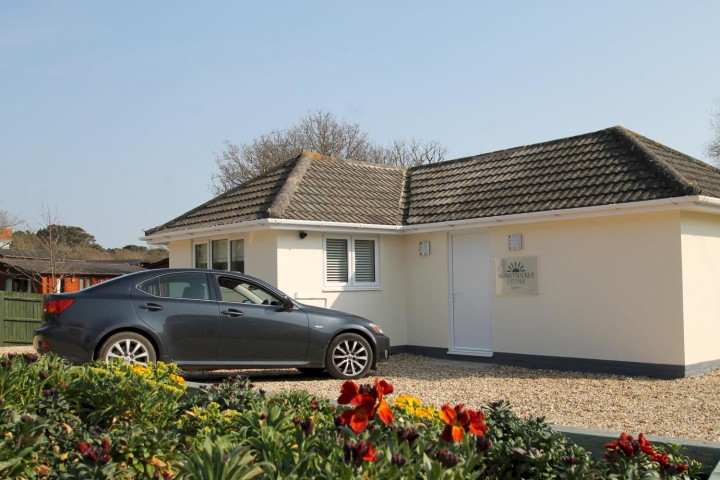 Honeysuckle Cottage With Hot Tub Park Facilities - Hampshire