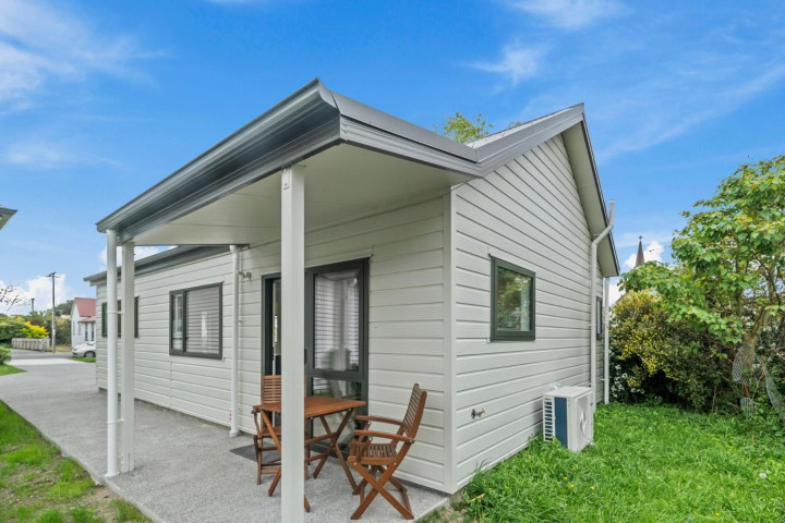 Birch Cottage - Greytown Holiday Home - Carterton
