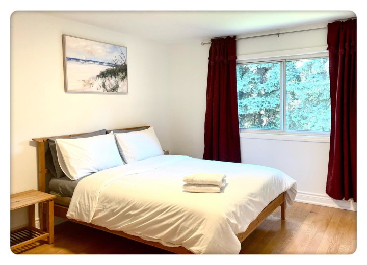 Cozy Queen Room With Shared Bath Near Seneca Donmills Finch - Toronto
