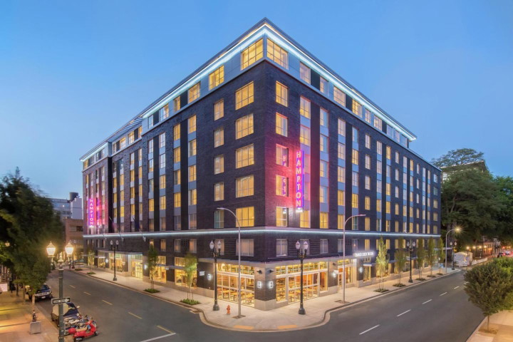 Hampton Inn And Suites By Hilton Portland-pearl District - Portland, OR