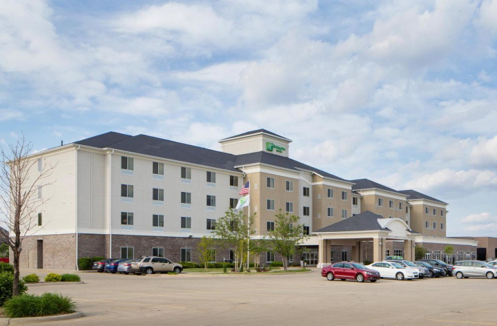 Holiday Inn Hotel & Suites Bloomington Airport By Ihg - Bloomington, IL