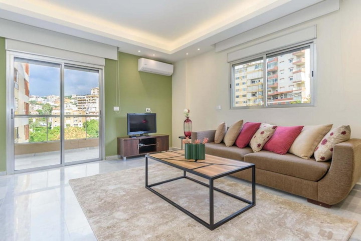 Kali - Charming 2-br Apt & Balcony In Antelias - Liban