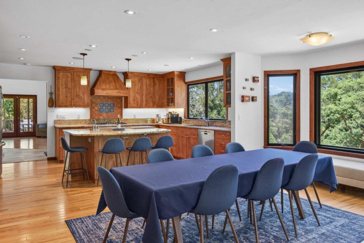 Sunny Grove Retreat - Bodega Bay, CA