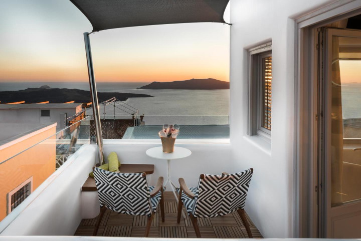 Emfasis Luxury Villa With Heated Jacuzzi-sunset View - Santorini
