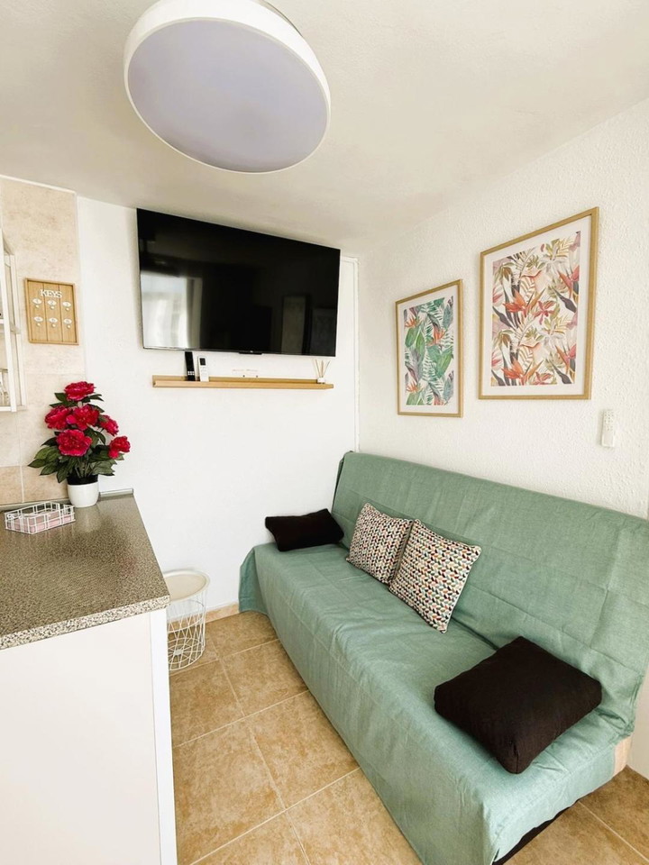 Sunny & Central Beach Apartment - Fuengirola