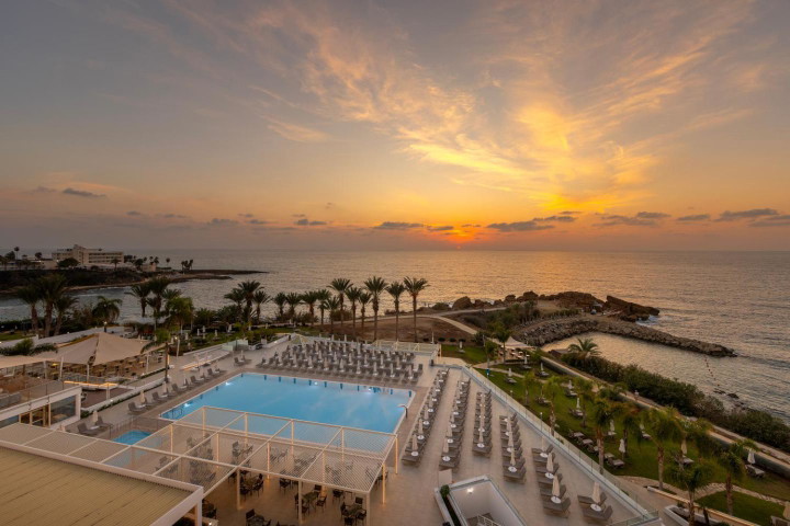 Queens Bay Hotel - Paphos