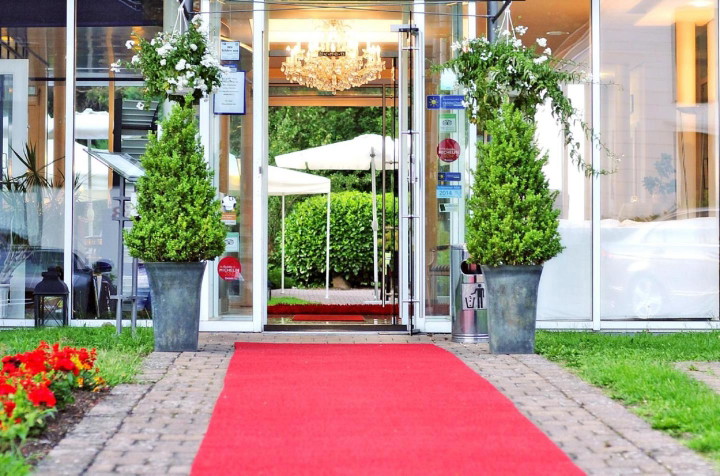 Hotel Restaurant Sengscheider Hof - Saarbrücken