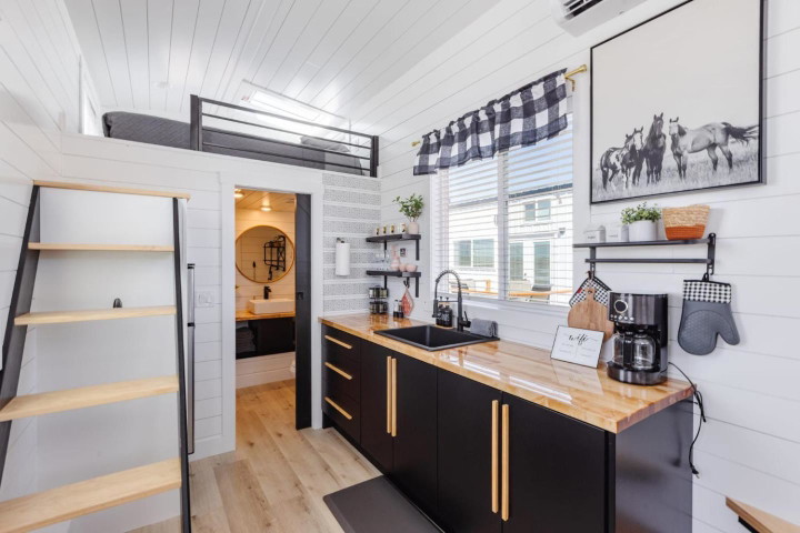 Zion Tiny Home, Hot Tub, Gooseberry Mesa Trails - Zion National Park