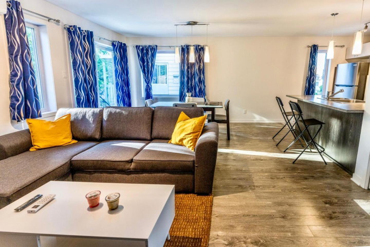 Appartment 2br 4 Beds Ac Wi-fi Smart Tv Freeparking - Laval