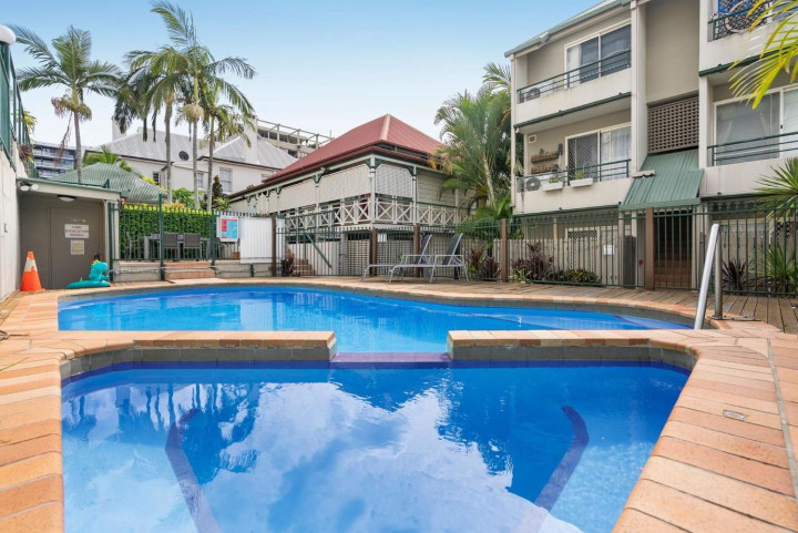 Comfortable Stay With Pool Access - Brisbane