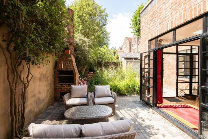 Wildflower Garden - Spacious Garden Apartment - Portsmouth