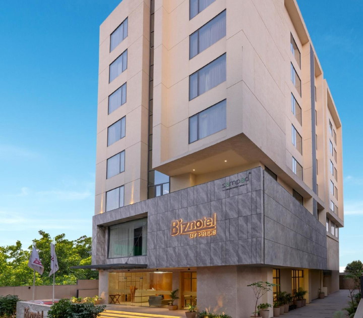 Biznotel By Pride Motera - Ahmedabad