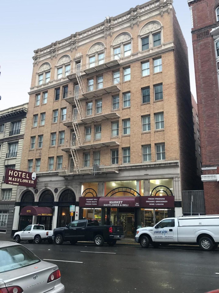 Mayflower Hotel -