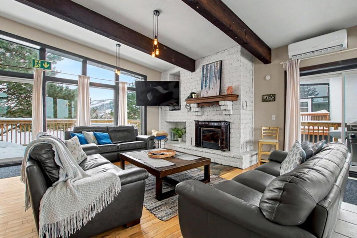 Northview-blue Mountain-sauna-firepit-balcony-parking - Thornbury