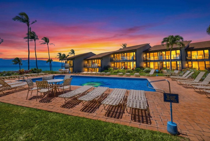 Oceanfront Condo Complex Mahina Surf 225 - Lahaina, HI