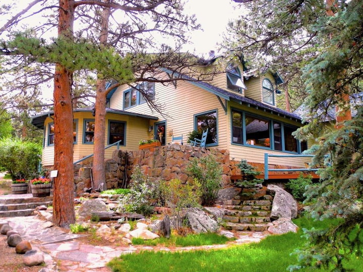 Riversong Inn Retreat - Estes Park, CO