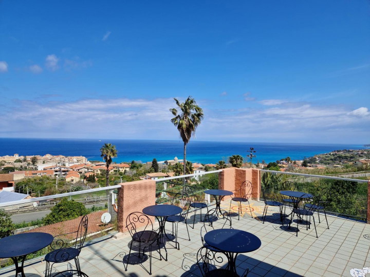 Hotel Calysea Tropea - Breakfast & Brunch Until 13-00 Included - Free Private Parking - Tropea