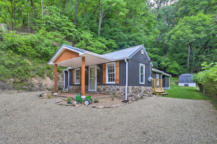 Updated Bristol Retreat ~ 2 Miles To Downtown! - Tennessee