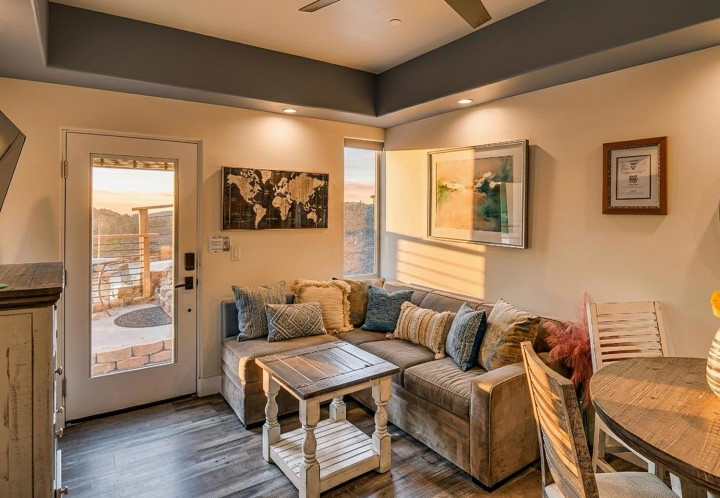 The Creek Retreat - Totally Private 1br/1bd - Agoura Hills, CA