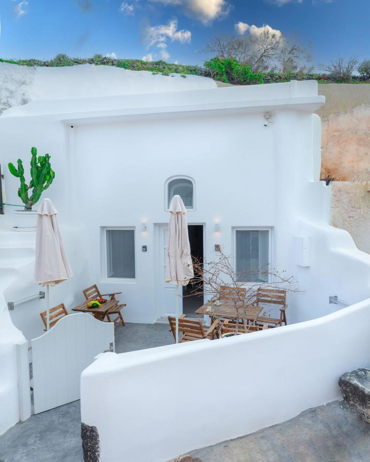 Vivid Caves 2 Bedroom Cavehouse - Oia