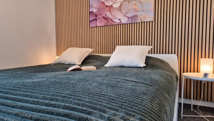 Geräumige, Moderne Ferienwohnung Mit Pkw- Und Fahrradstellplatz - Fewo Nordland - Schwerin