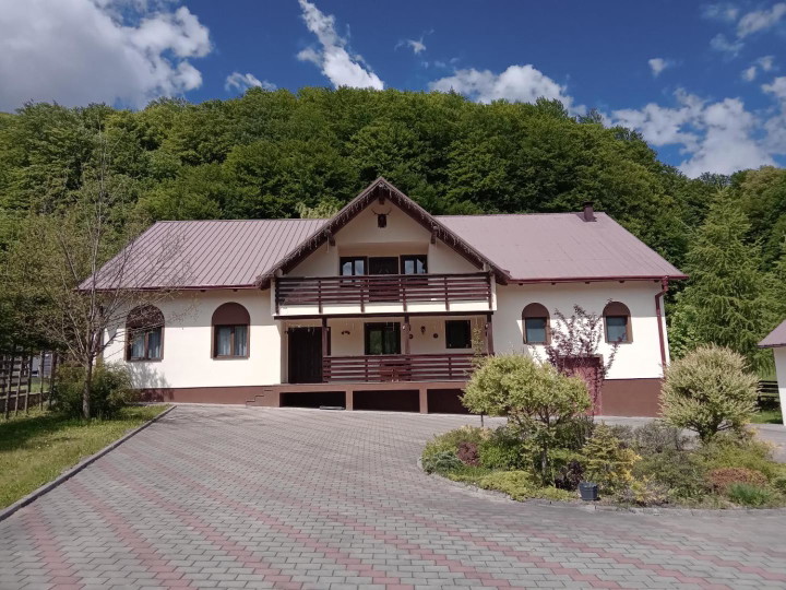 Loja Montana - Putna