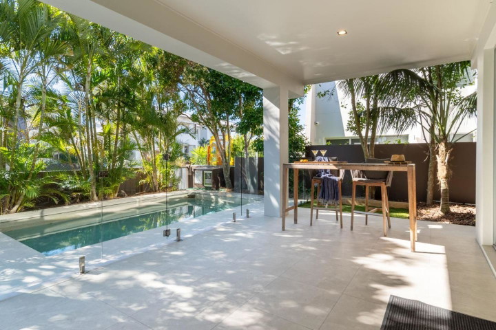 Malibu Beach House - Gold Coast