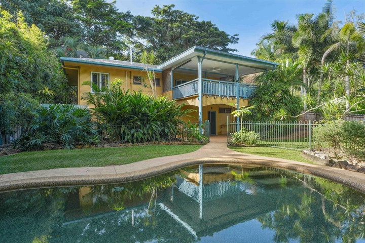 Edge Hill Apartment Under Queenslander W Pool - Cairns