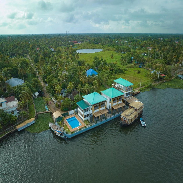 Miras Pmc Lakeshore Resort - Alappuzha