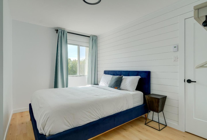 Room With Private Bathroom - Granby