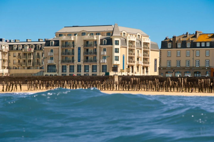 Hôtel Le Nouveau Monde - France