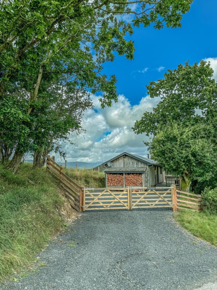 Glyndwr Way Cabin - Machynlleth