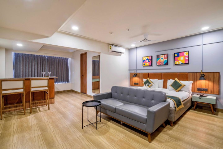 The Lemon Grass Hotel - Ahmadabad