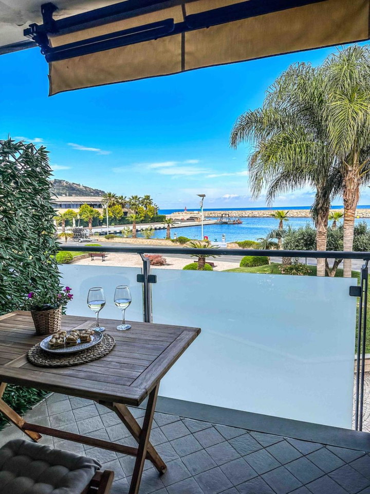 Meraki Home - 30 M Dal Mare, Vista Mare, Wifi - Appartamento A San Lorenzo Al Mare - Santo Stefano al Mare