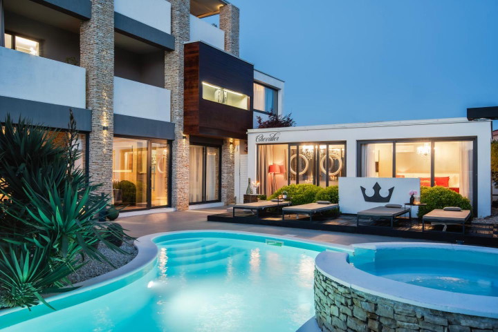 Boutique Hotel Chevalier By Bura Hotels - Adults Only - Ližnjan
