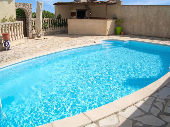 Villa Avec Jardin à Poussan Avec Piscine Privée Ouverte Toute L'année - Hérault