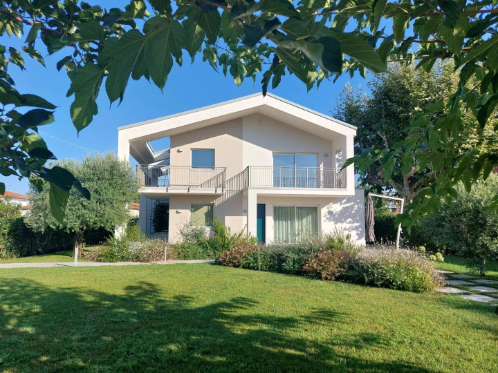Slowersilia Bed And Breakfast - Pietrasanta