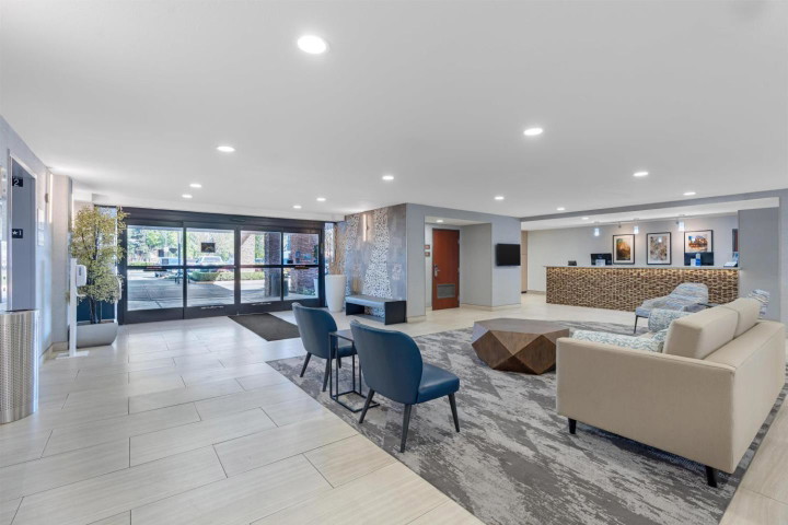 Best Western Plus Fresno Airport Hotel - Fresno, CA