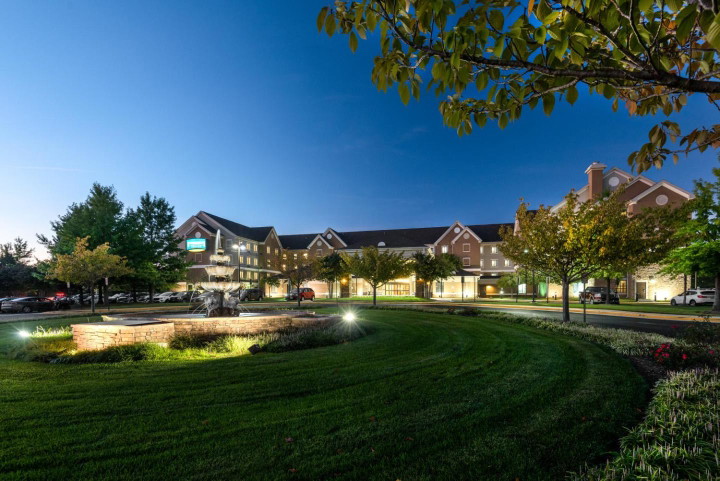 Staybridge Suites Chantilly Dulles Airport By Ihg - Herndon, VA