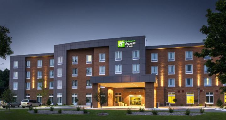 Holiday Inn Express And Suites Madison Central By Ihg - Madison, WI