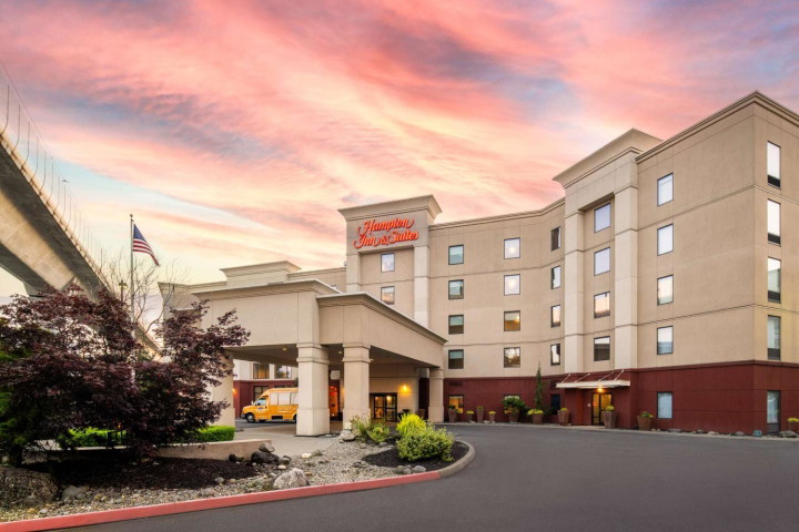 Hampton Inn And Suites Seattle - Airport / 28th Avenue - Des Moines, WA